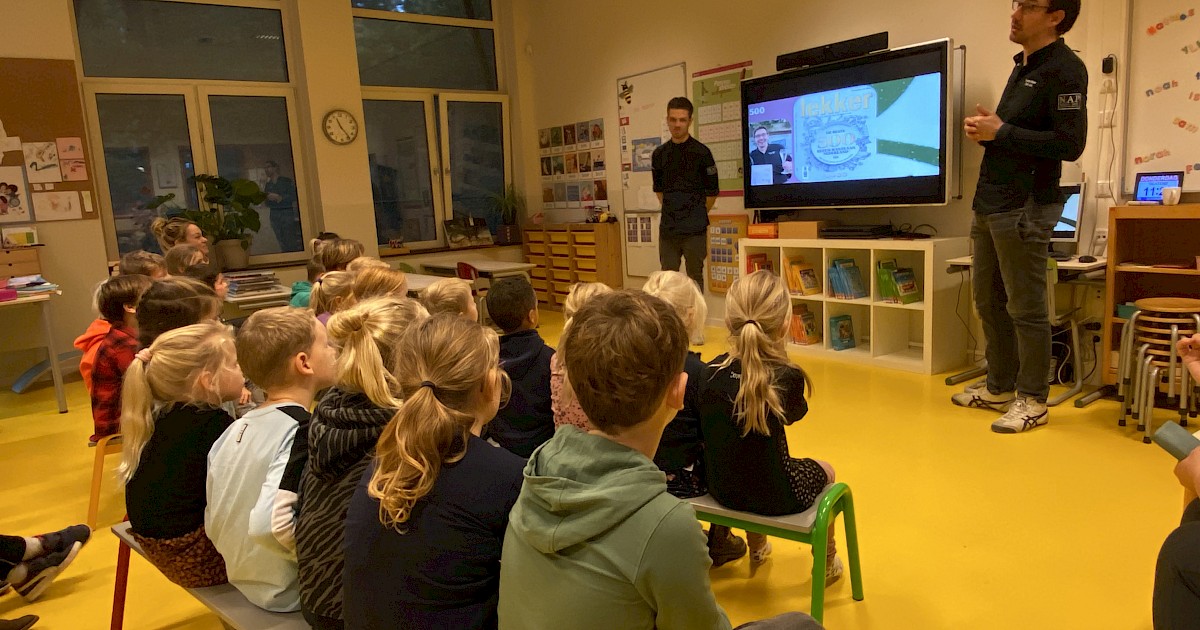 Schoolkinderen bedenken kindermenu van de toekomst